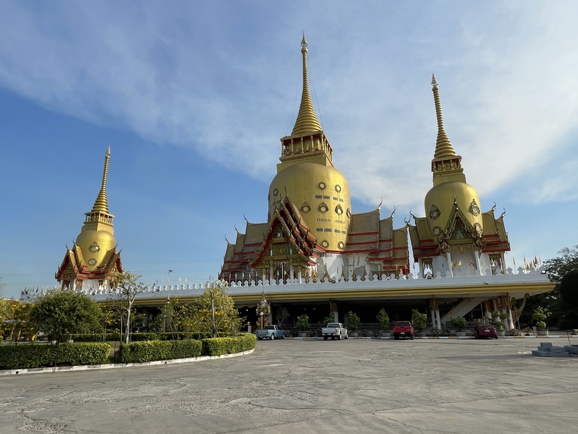 Shared post - Huge temple in Chachangsao Thailand